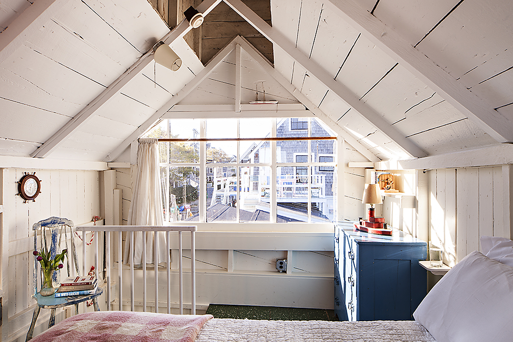 Windswept3 – Captain Jack's Wharf